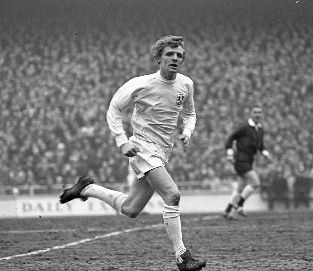 Beyond the ‘ghosted’ pap: Eamon Dunphy’s classic memoir | The Saturday ...